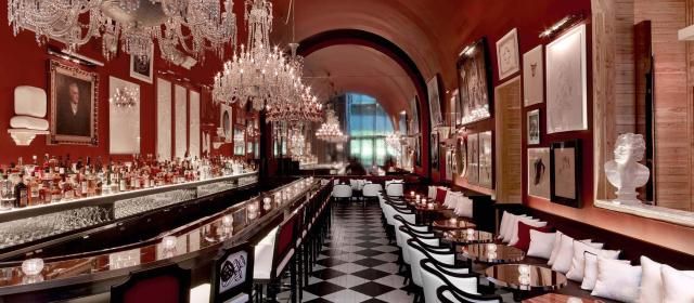 Luxurious Cocktail Bar in NYC - Baccarat Hotel
